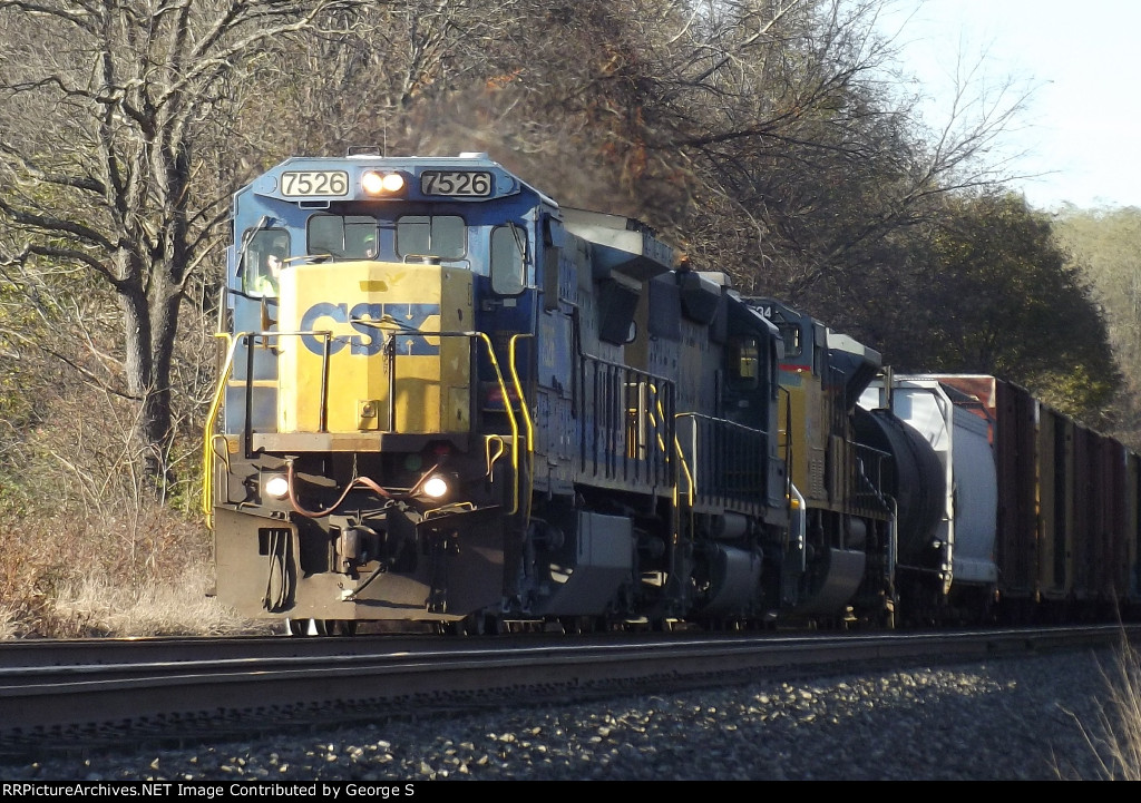CSXT 7526 leads an eastbound manifest with ACLX 8534 in trail